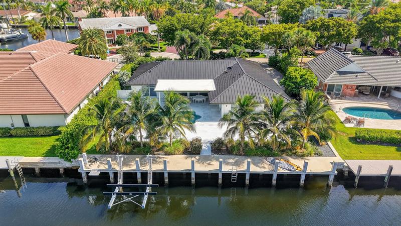 Bay Colony Homes for Sale & Real Estate - Premier Estate Properties