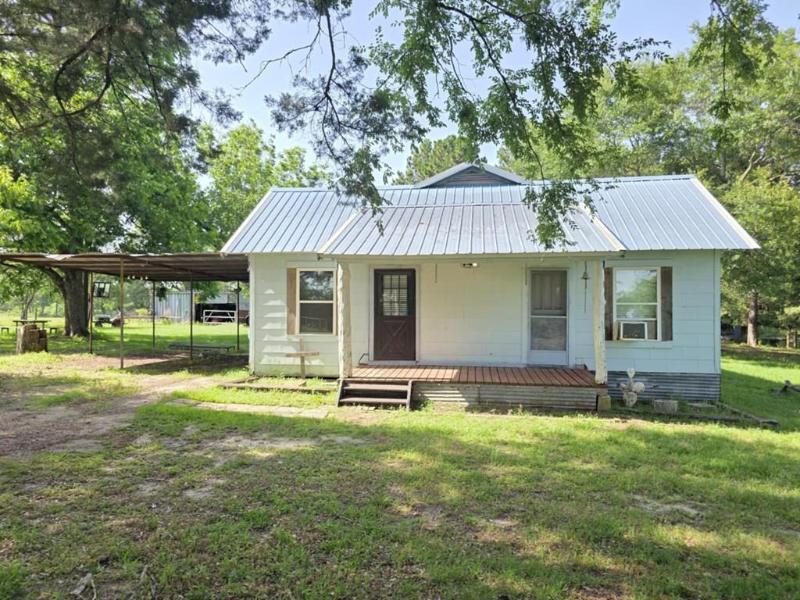 1041 COUNTY ROAD 430, TENAHA, TX 75974 – Town & Country Real Estate