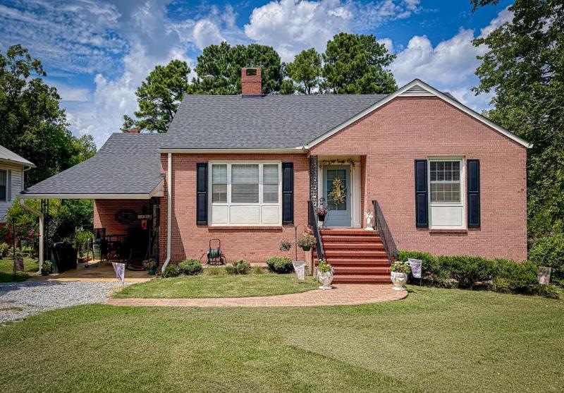 420 BERRY STREET, CHASE CITY, VA 23924 | Southern Pine Realty Solutions